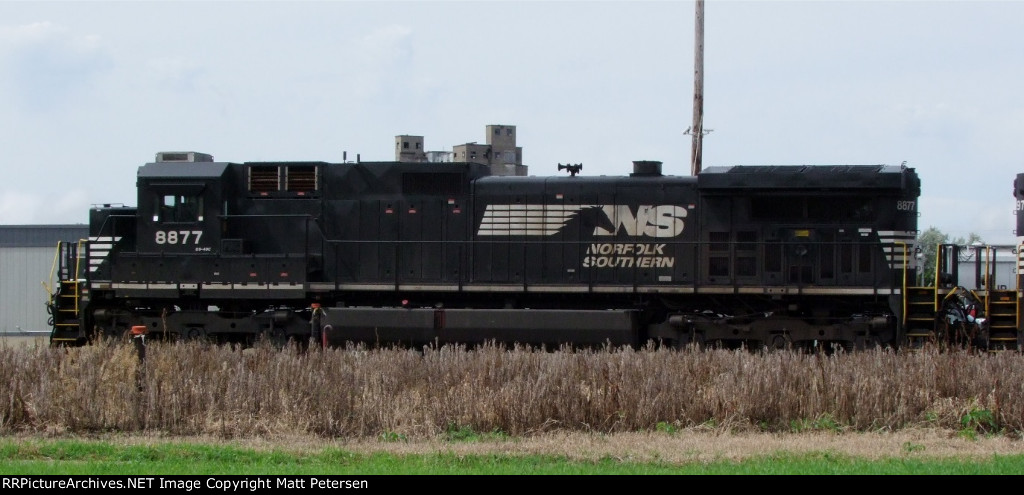 NS 8877